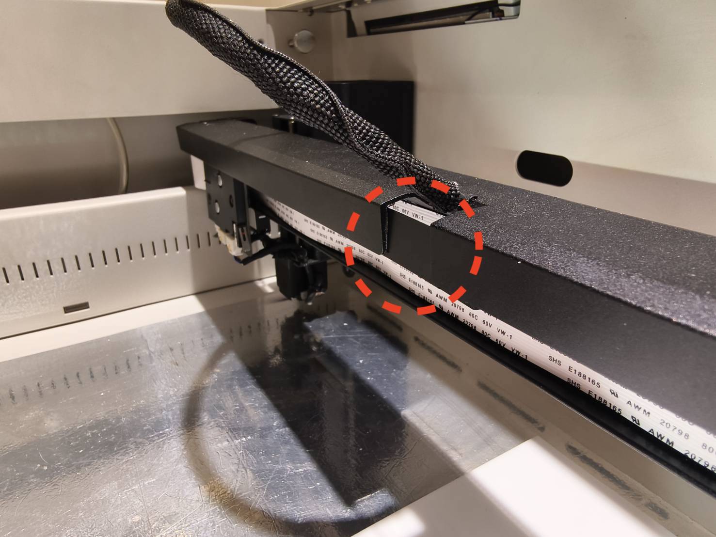 Ador - Byte av X-axelns 30-poliga flatkabel – FLUX Help Center