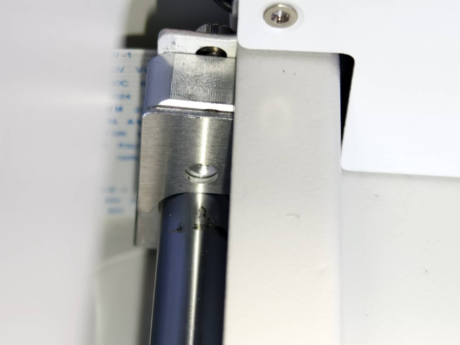 Ador - Guide d'installation de la rondelle de l'axe Y – FLUX Help Center